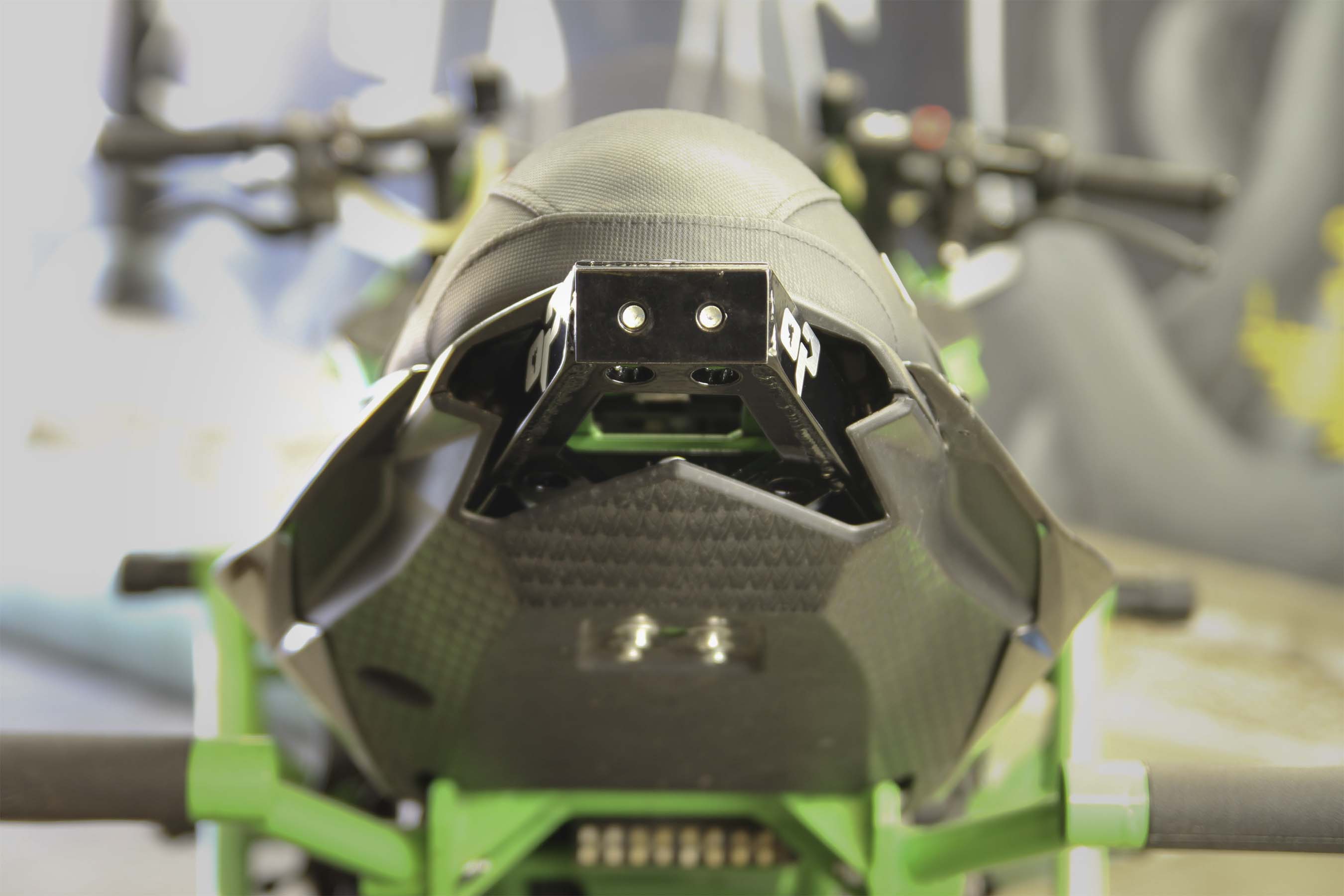 03-04 KAWASAKI ZX6R 636 TRIANGLE BAR WITH TITANIUM | On Point Performance