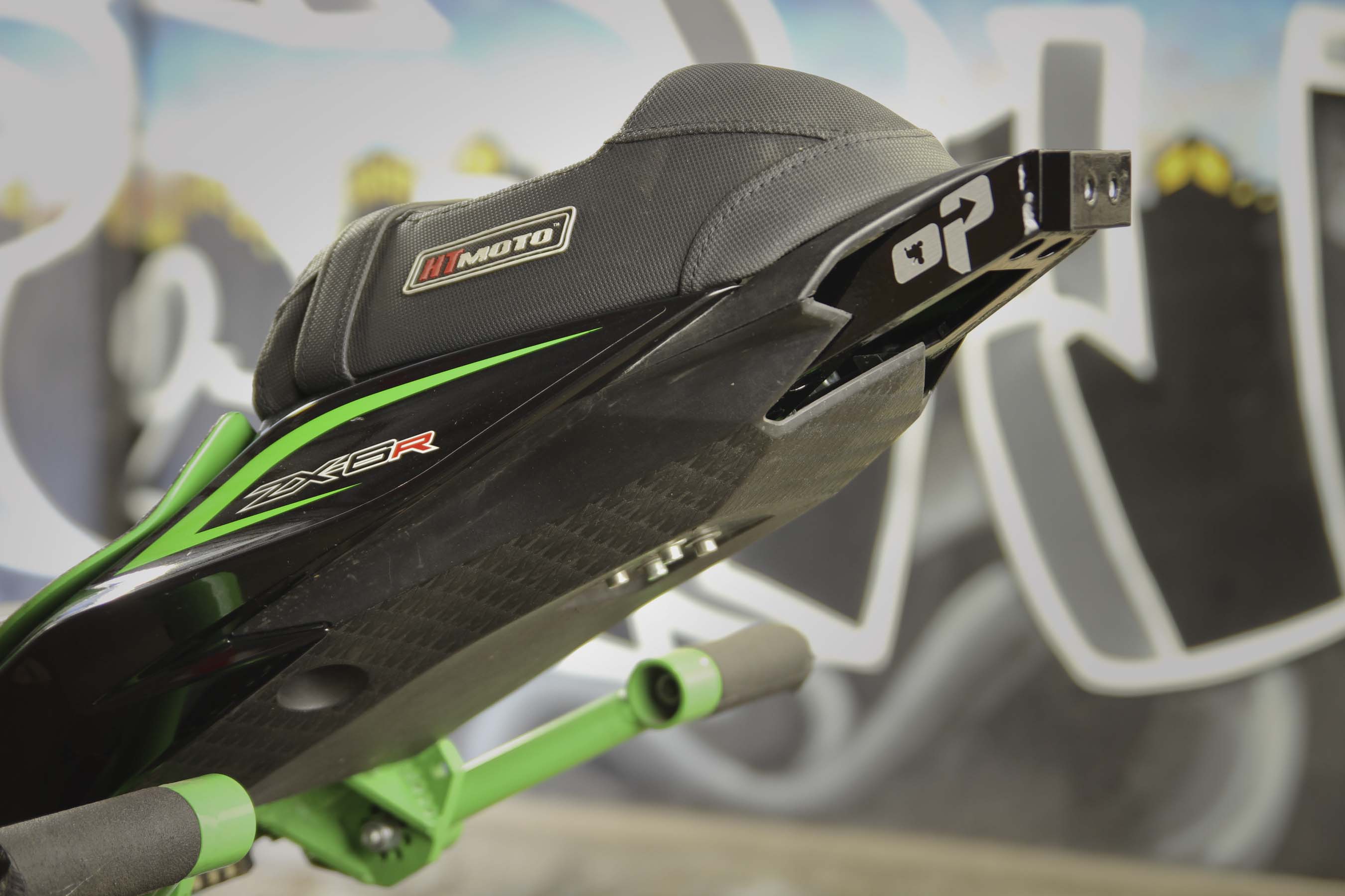 03-04 KAWASAKI ZX6R 636 TRIANGLE BAR WITH TITANIUM | On Point Performance